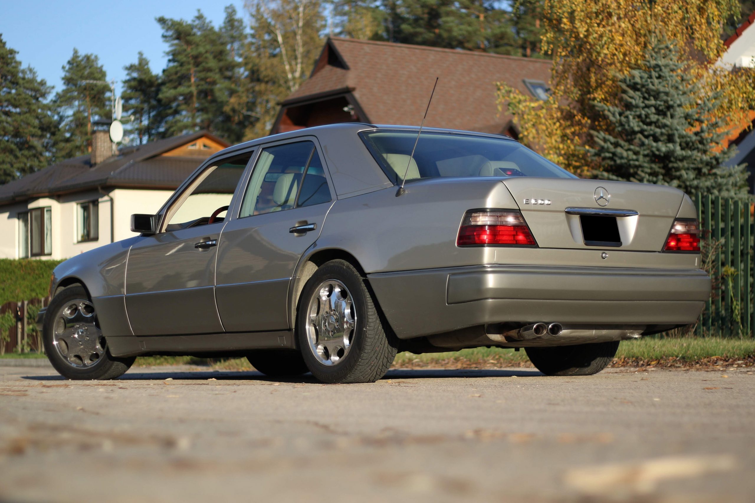 Mercedes-Benz W124 500E - Product list